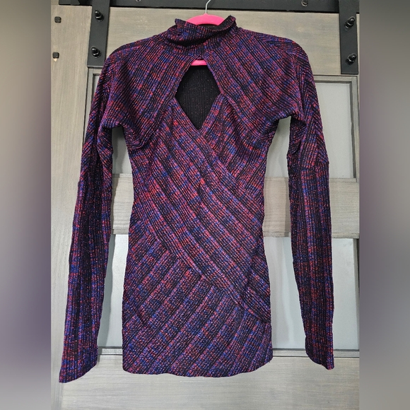 VENUS | Sweaters | Venus Longsleeve Top Small With Cutout At Chest Wore ...